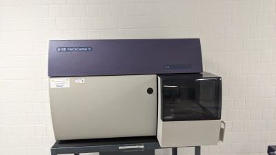(1) BD FACSCanto II Flow Cytometer (1) BD FACSCanto II fluidics system ...
