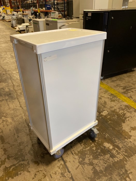 (1) InnerSpace Crash Cart for sale