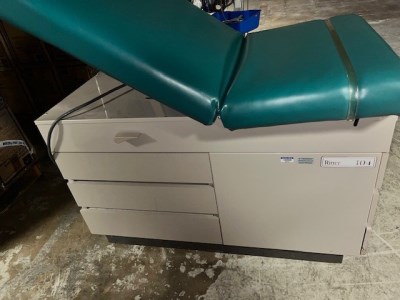 (1) RITTER Exam Table for sale