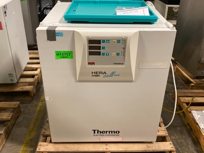 (1) Thermo Heraeus Hera Cell240 Incubator for sale