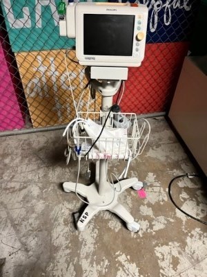 (1) Vitals Machine for sale