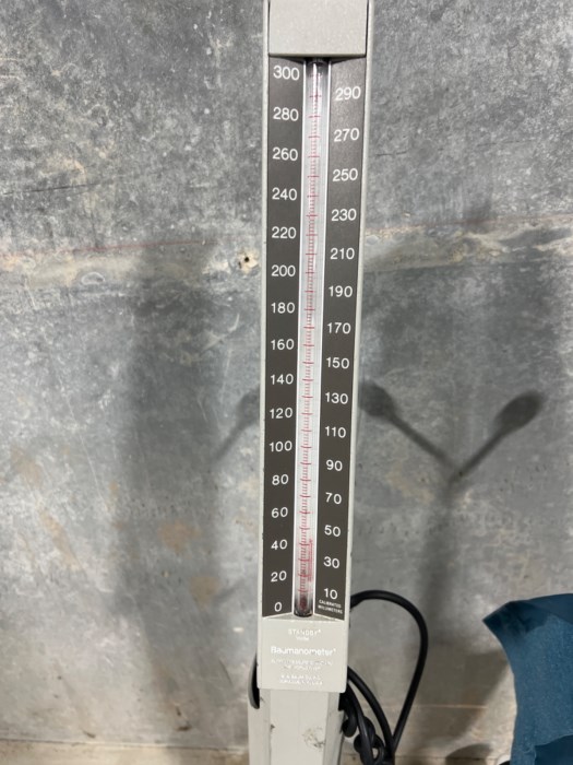 2 BAUMANOMETER BLOOD PRESSURE DEVICE For Sale 2-baumanometer-blood-pressure-device-for-sale