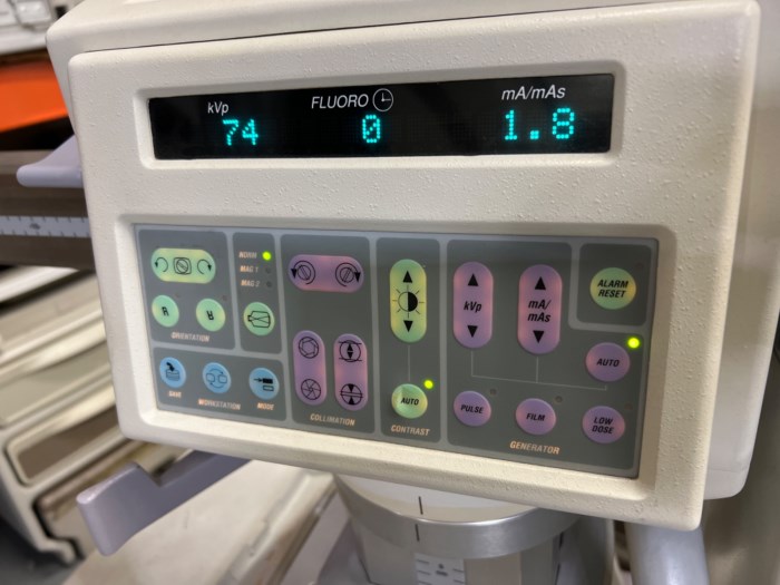 2001 GE 9800 C-arm with printer for sale