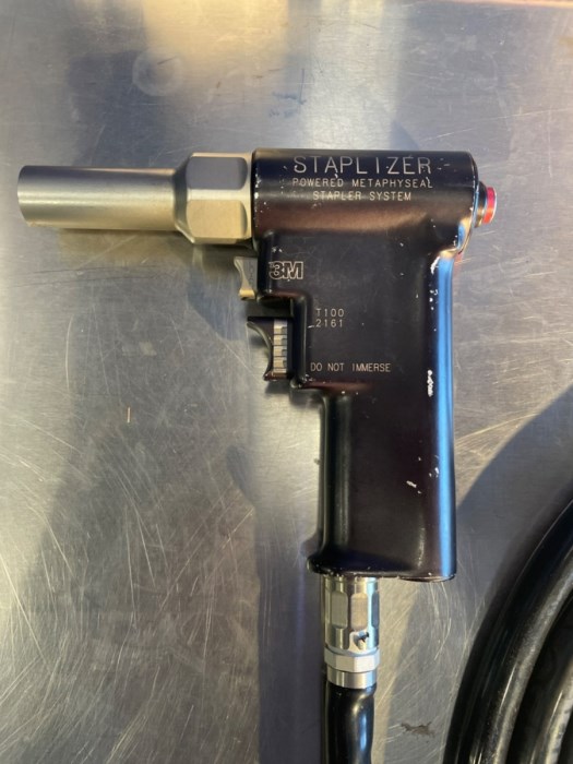 3M Staplizer Powered Metaphyseal Stapler System w/ Assorted Attachments ...