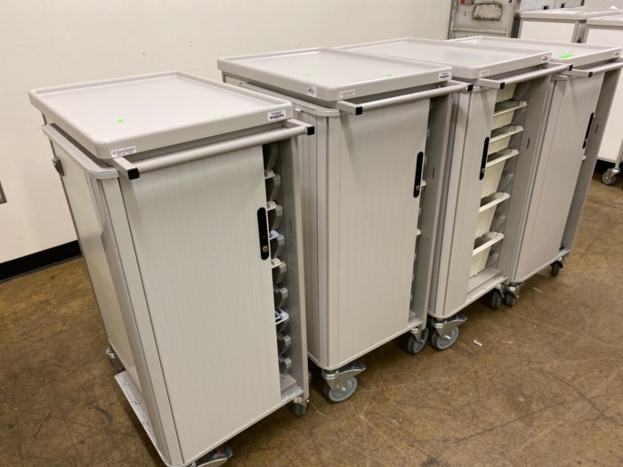 (4) Innerspace Medical Hospital Rolling Carts with Pull Out Drawers for ...
