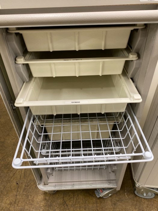 (4) Innerspace Medical Hospital Rolling Carts with Pull Out Drawers for ...