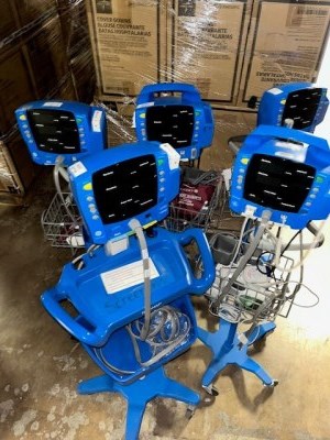 (5) DYNAMAP Vital Sign Monitors and (2) Welch Allyn Thermometers ...