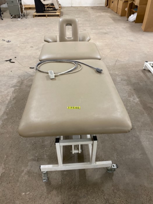 5 section Physical Therapy Hi Lo Treatment Table, Chattanooga triton ...