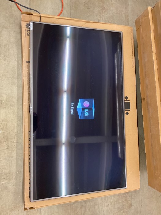 55 inch LG flat screen TV for sale