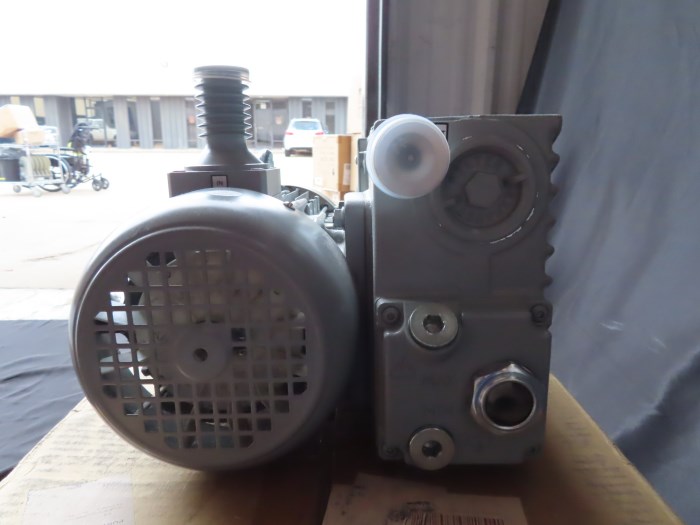 Agilent MS40+ Rotary Vane Pump MODEL : G19060-800040 for sale