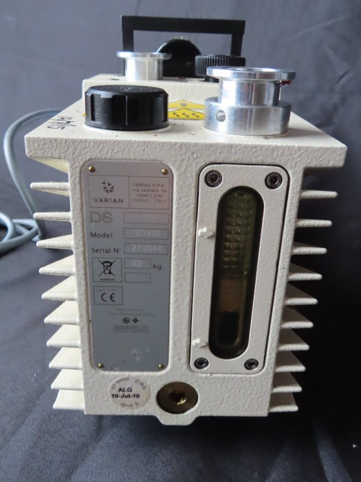 Agilent Varian DS-102 Rotary Vane Vacuum Pump for sale