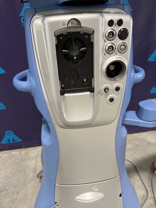 Alcon Infiniti Vision System (powers on) for sale