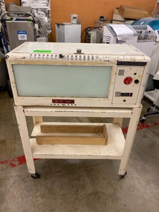 Armstrong x4 infant Incubator model 500 for sale