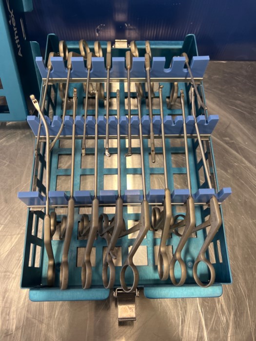 Arthrex AR-2180/w 15 instruments for sale