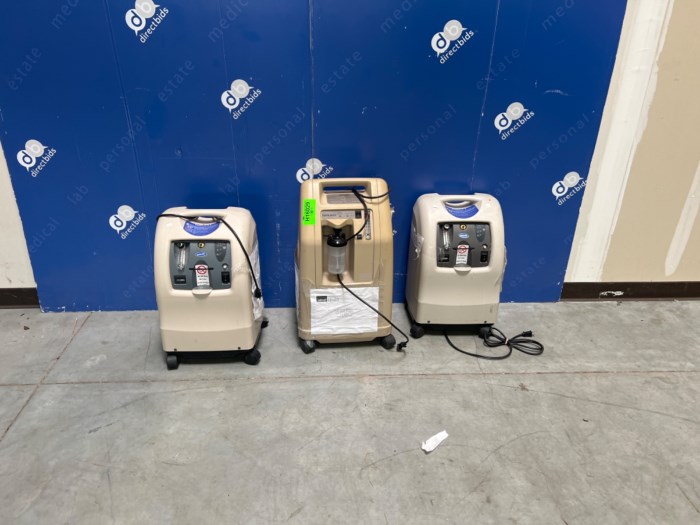 Assorted oxygen machines (2.Perfecto 2 V Oxygen Concentrators)1 ...