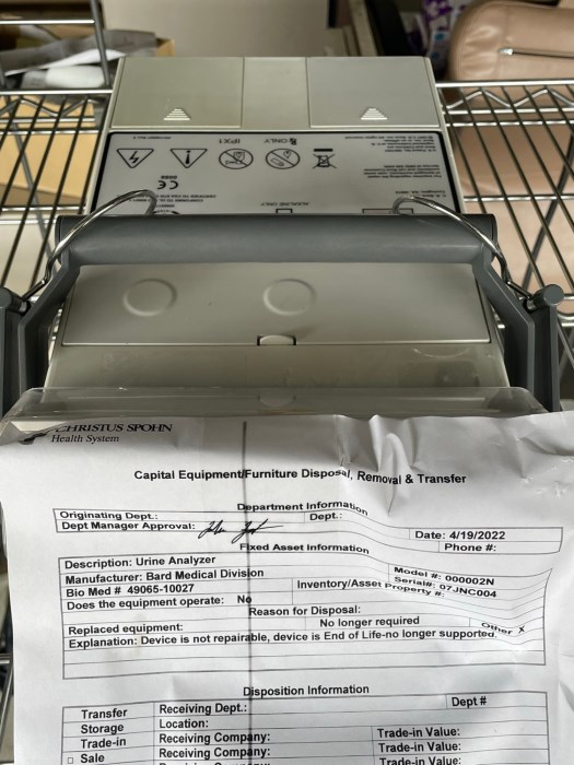 Bard CritiCore Model: 000002 Fluid Output & Temperature Monitor (Lot of ...