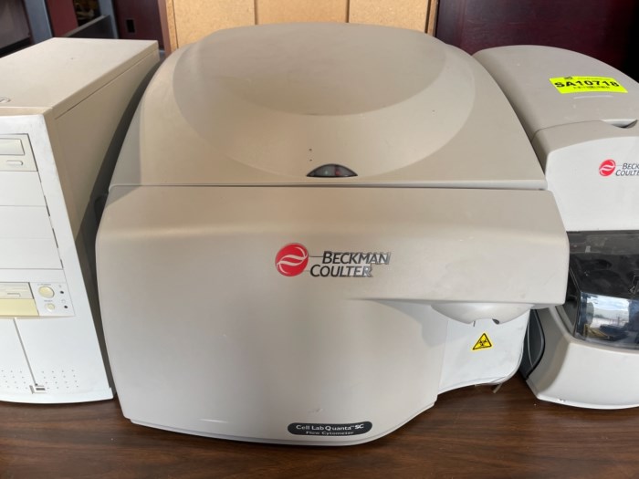 Beckman Coulter Cell Lab Quanta SC Flow Cytometer with MPL for sale