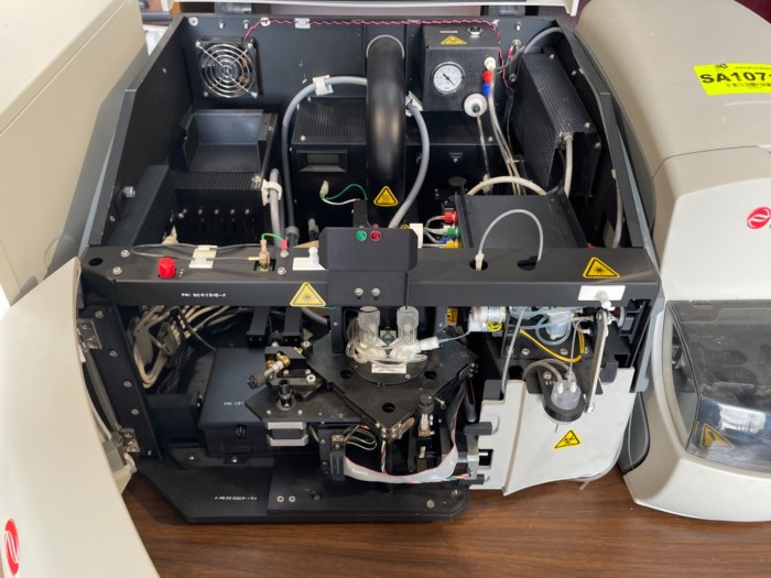 Beckman Coulter Cell Lab Quanta SC Flow Cytometer with MPL for sale