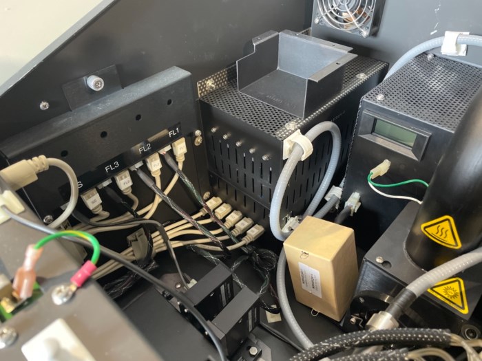 Beckman Coulter Cell Lab Quanta SC Flow Cytometer with MPL for sale