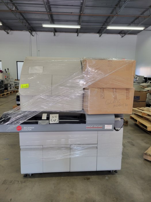 Beckman Coulter UniCel DxI 600 Access Immunoassay Analyzer for sale