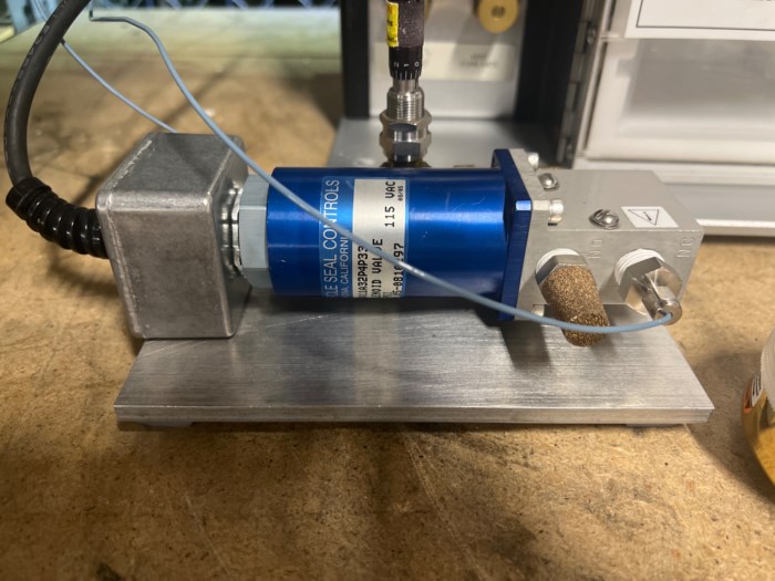 Bio-Rad Model: PDS-1000/HE Biolistic Particle Delivery System a for sale