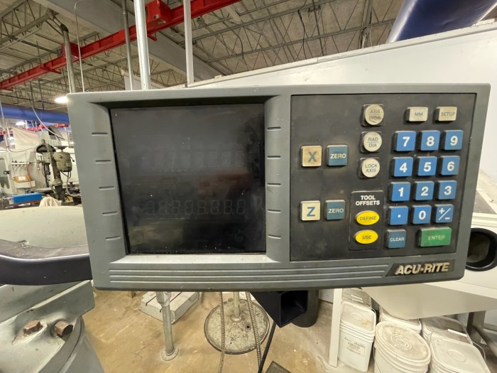 Bridgeport Milling Machine w/ Acu-Rite Dro 200M Reader for sale