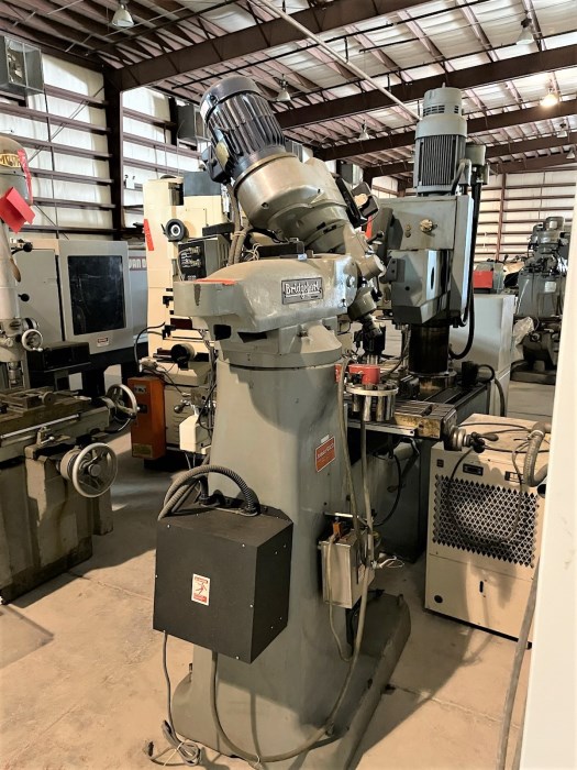 Bridgeport Milling Machine w/ Acu-Rite Millmate Reader for sale