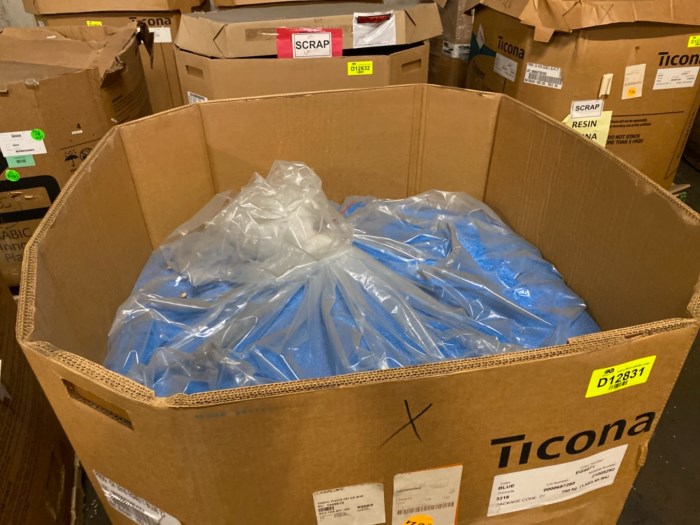 Celanex Ticona Plastic Resin PGT G30 Blue Raw Material, estimated ...