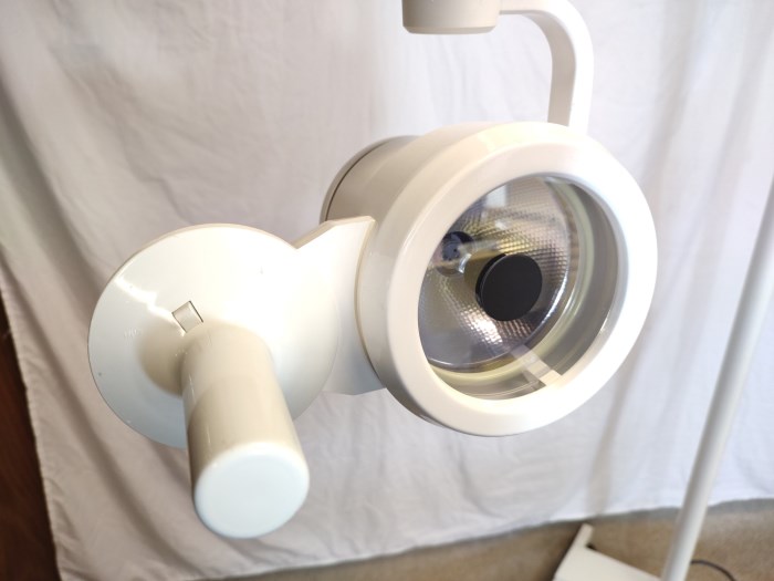 Centry 741313 Rolling OR Medical Light for sale