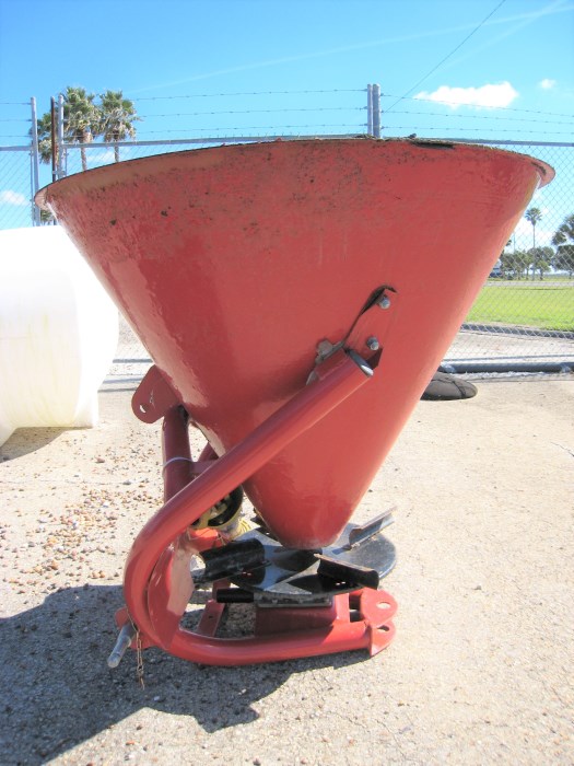 CountyLine Fertilizer Spreader and Seeder for sale
