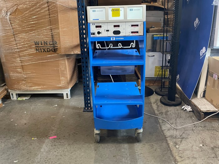 Covidien ValleyLab ForceTriad Electrosurgical Generator w/ Covidien ...