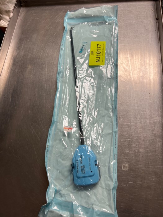 Da Vinci S Surgical Systems Large Needle Driver 8mm 420006 for sale