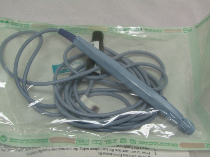 Delasco Electricator Electrosurgical Generator Model 26000 W/ 3 ...