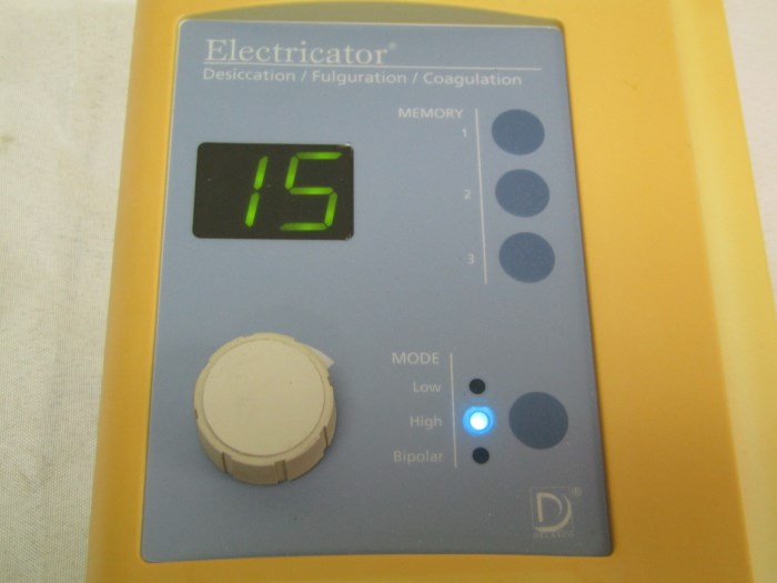 Delasco Electricator Electrosurgical Generator Model 26000 W/ 3 ...
