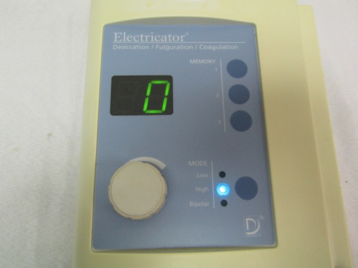 Delasco Electricator Electrosurgical Generator Model 26000 W/ 3 ...