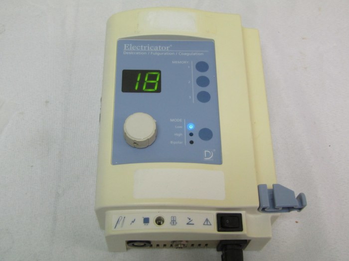 Delasco Electricator Electrosurgical Generator Model 26000 W/ 3 ...