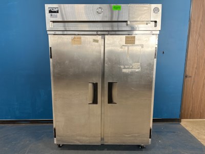 Delfield Meridian Dual Temp Freezer/Refrigerator OPERATIVE for sale