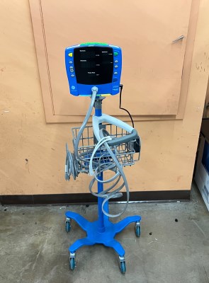 Dinamap V100 Vital Signs Monitor for sale