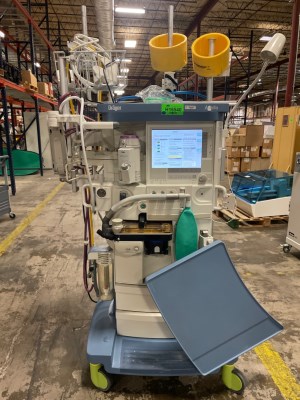 Drager Apollo Anesthesia Machine With CastrGard Accessories *Powers on ...