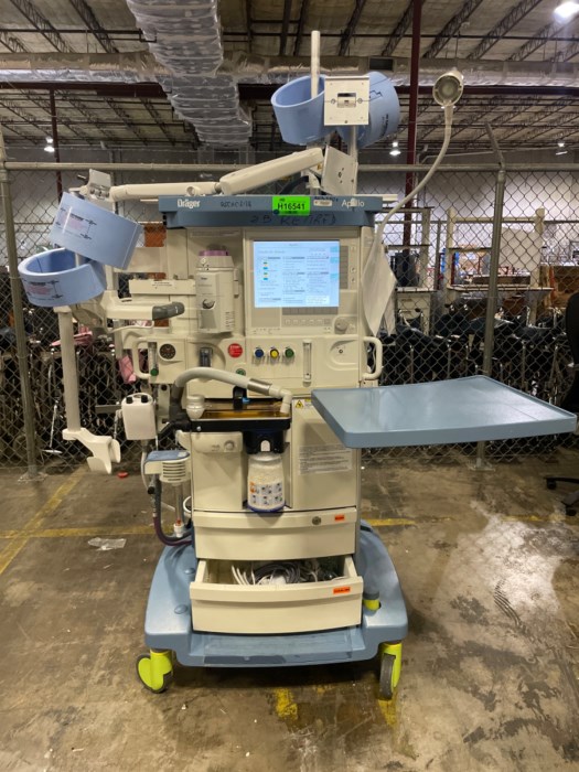 Drager Apollo Anesthesia Machine With CastrGard Accessories *Powers on ...