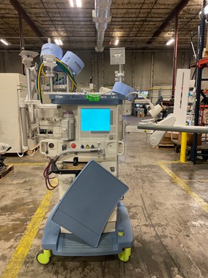 Drager Apollo Anesthesia Machine With CastrGard Accessories *Powers on ...