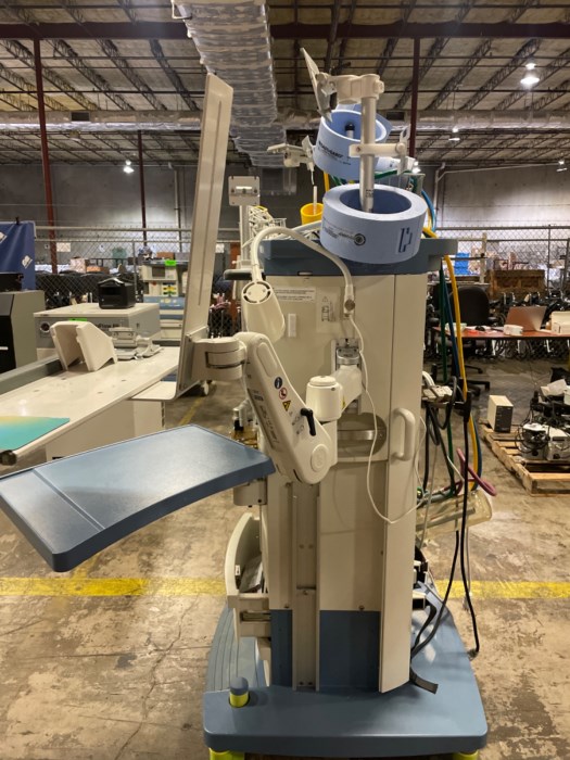 Drager Apollo Anesthesia Machine With CastrGard Accessories *Powers on ...