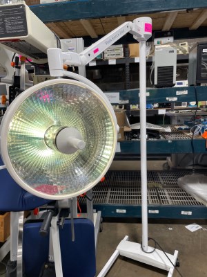 DRE Vision DRE051513 Surgical Light for sale