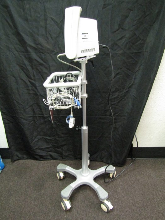Edan M3A Vital Signs Monitors With Rolling Stand for sale