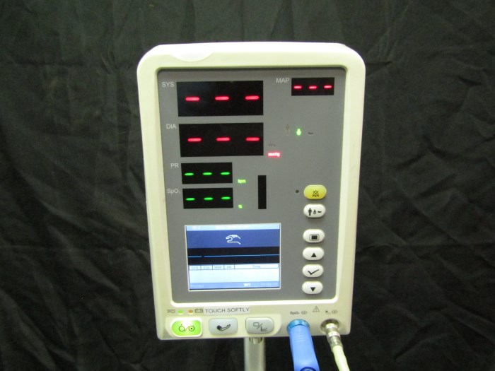 Edan M3A Vital Signs Monitors With Rolling Stand for sale