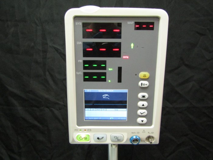 Edan M3A Vital Signs Monitors With Rolling Stand for sale