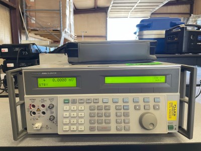 Fluke 5500A Calibrator w/ Lead Set for sale