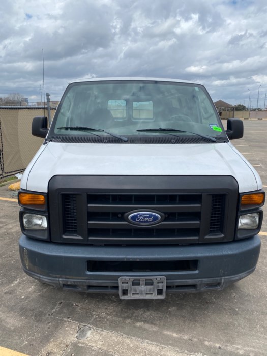 2008 Ford E25 Van for sale