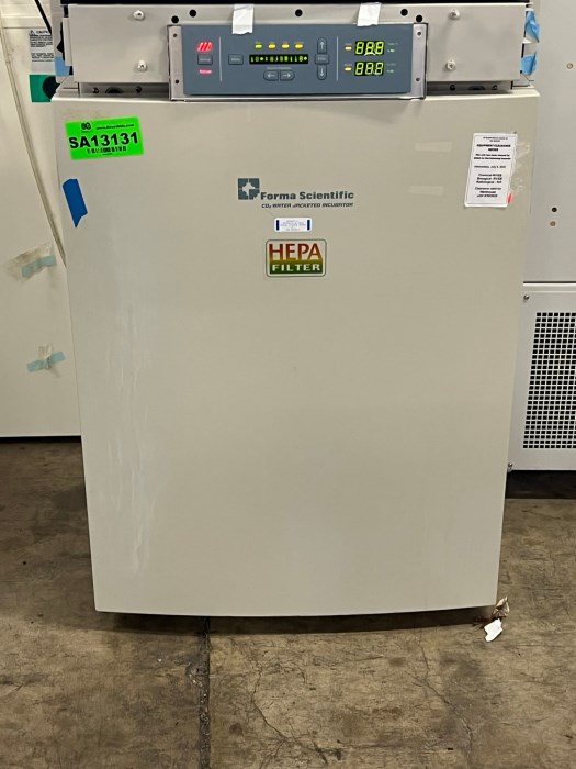 Forma Scientific Model: 3110 CO2 Water Jacketed Incubator for sale