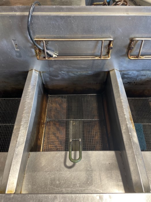 Frymaster Model FPPH3555se Three Compartment Industrial Fryer for sale